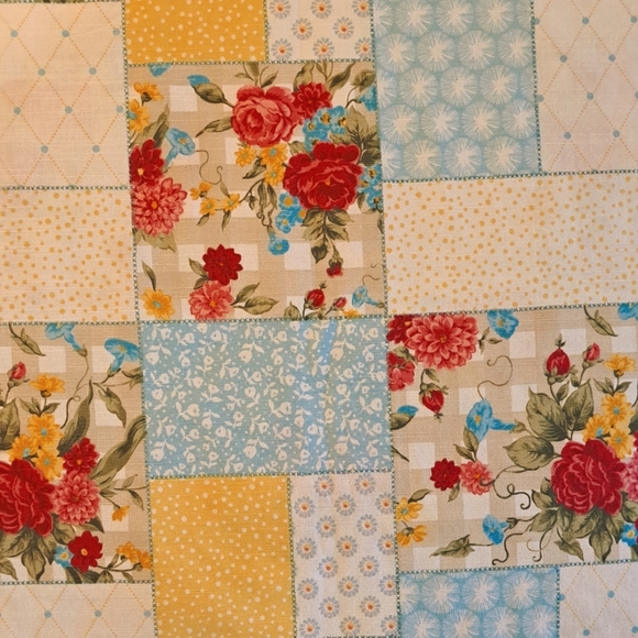 The Pioneer Woman | Kitchen | The Pioneer Woman Sweet Rose Patchwork Tablecloth84 X 6 | Poshmark